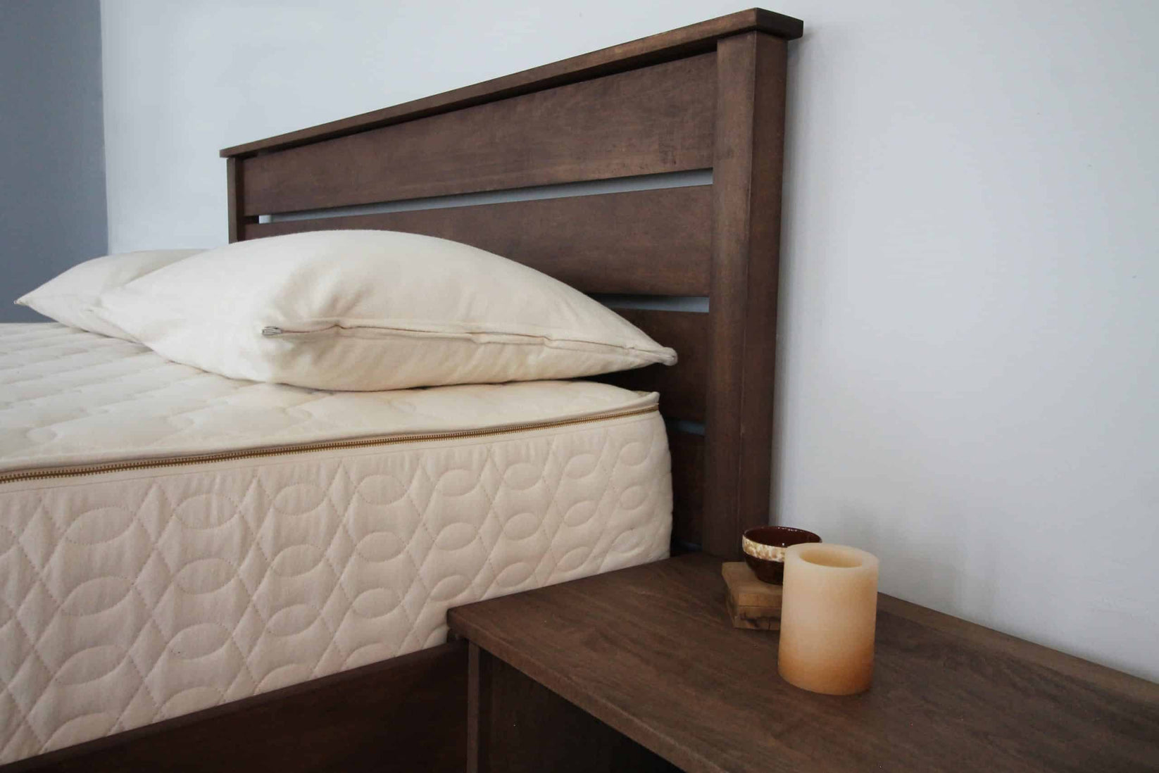 The Esmont Platform Bed – Sleek Solid Wood Bed Frame – Comfort Pure