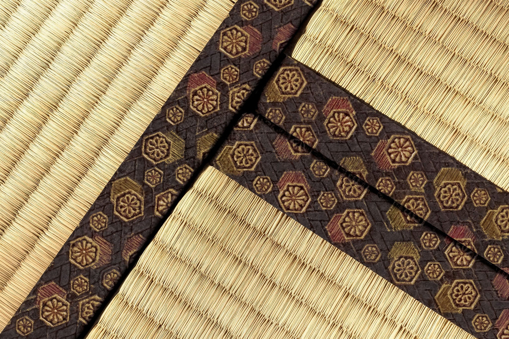 Traditional Japanese Tatami Mat ‚Äì Authentic Straw Flooring – Comfort Pure